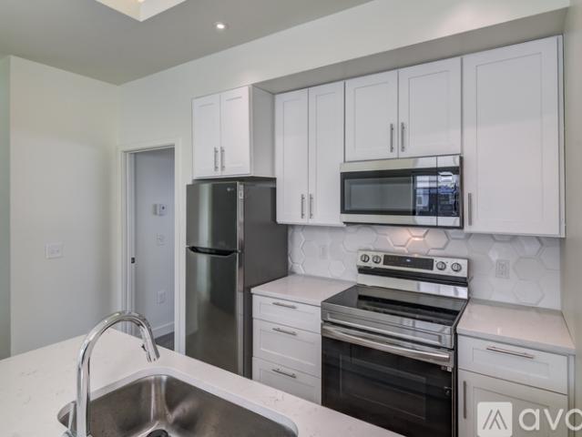 1 BR, 1 BA Apartment 3255 Fairfax St, Unit Theodora Rowhomes, Eau Claire, WI 54701