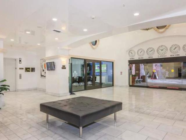 1 BR, 1 BA Apartment 325 W Adams Blvd, Los Angeles, CA 90007