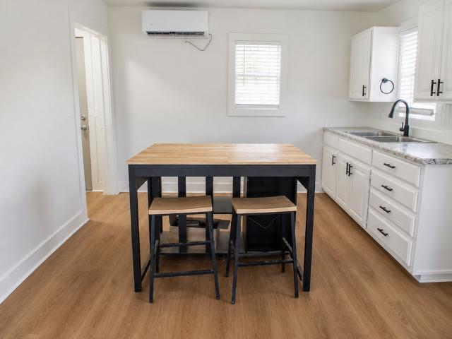 1 BR, 1 BA Apartment 325 W. Division, Slaton, TX 79364