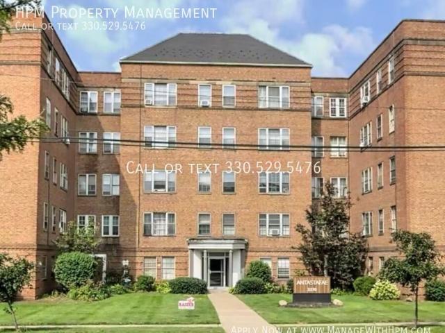 1 BR, 1 BA Apartment 3270 Warrensville Center Rd, Shaker Heights, OH 44122