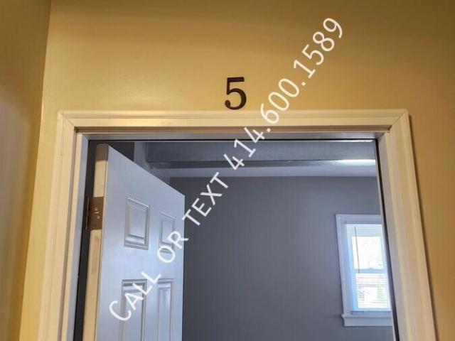1 BR, 1 BA Apartment 3273 N 17th St Unit, Milwaukee, WI 53206