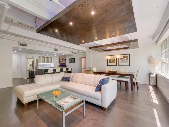 1 BR, 1 BA Apartment 329 E. Colorado, Dallas, TX 75204