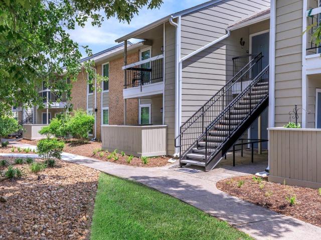 1 BR, 1 BA Apartment 333 Holly Creek Court Unit 01 0120, Spring, TX 77381