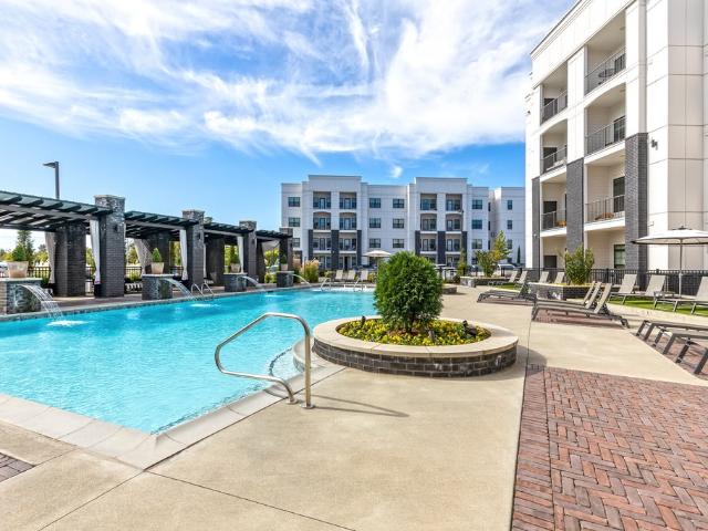 1 BR, 1 BA Apartment 3300 Altalbrook Dr Unit 2205, Louisville, KY 40245