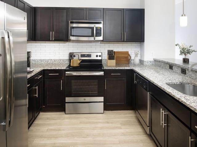 1 BR, 1 BA Apartment 335 Doggett Street Unit 140, Charlotte, NC 28203