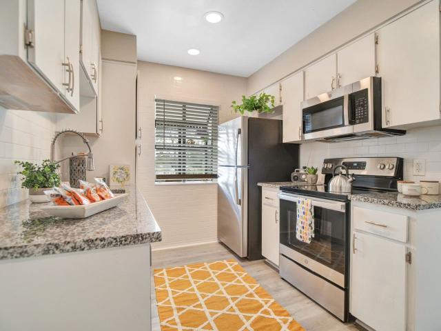 1 BR, 1 BA Apartment 3373 Coe Avenue Unit 3411, Orlando, FL 32806