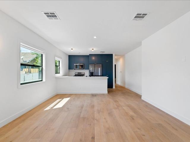 1 BR, 1 BA Apartment 3377 N. Eagle Rock Blvd Los Angeles, CA 90065