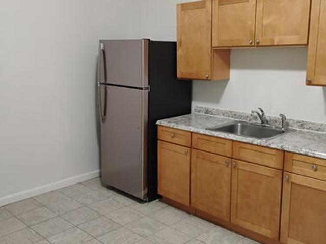 1 BR, 1 BA Apartment 3 Worcester St, Unit 2, Nashua, NH 03060