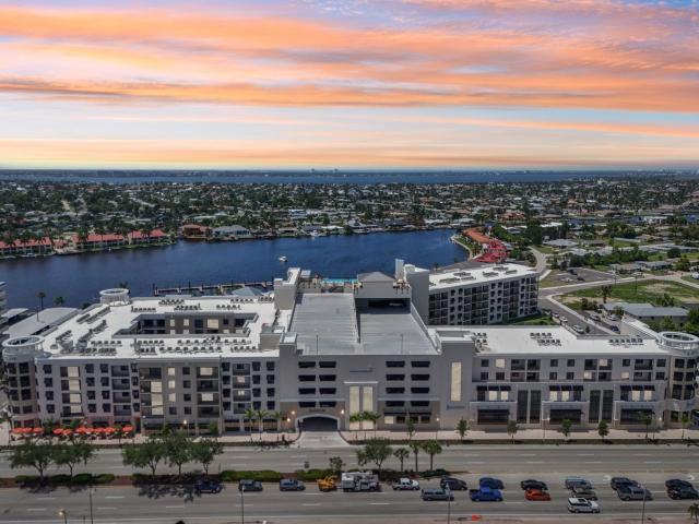 1 BR, 1 BA Apartment 440 Cape Coral Parkway East Unit 1 bed, 1 bath, $1755, Cape Coral, FL 33904