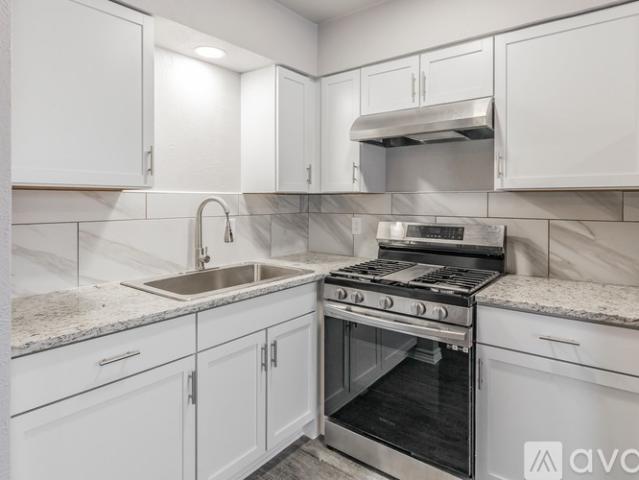 1 BR, 1 BA Apartment 4417 U S 80 Frontage Rd, Unit 216, Mesquite, TX 75150