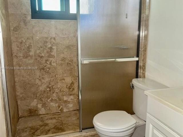 1 BR, 1 BA Apartment 4441 SW 32nd Ave, Unit #5, Fort Lauderdale, FL 33312
