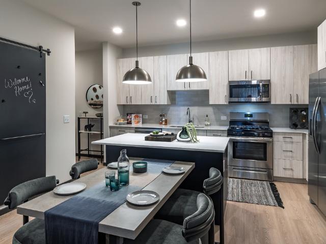 1 BR, 1 BA Apartment 4450 Fox Valley Center Drive Unit 3337, Aurora, IL 60504