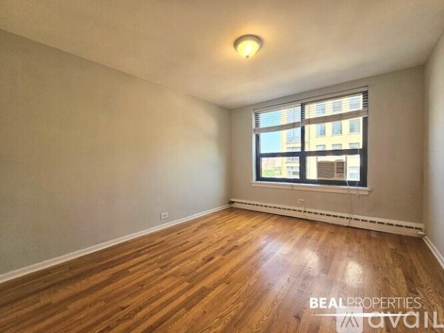 1 BR, 1 BA Apartment 445 W Wellington Ave, Unit 1 bed, Chicago, IL 60657