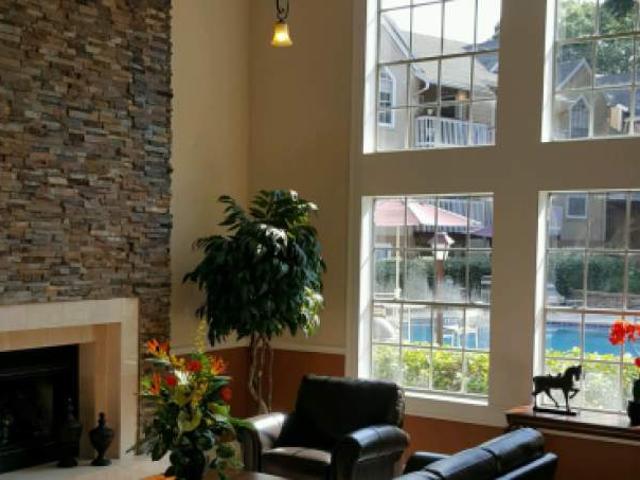 1 BR, 1 BA Apartment 445 Monument Rd, Jacksonville, FL 32225
