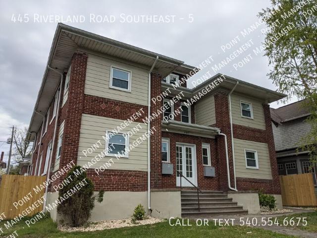1 BR, 1 BA Apartment 445 Riverland Road Southeast, Roanoke, VA 24014