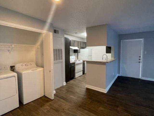 1 BR, 1 BA Apartment 4502 Lake Shore Drive, Unit Woodhollow Apartments, Waco, TX 76710