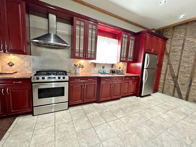 1 BR, 1 BA Apartment 450 Humboldt St, Brooklyn, NY 11211