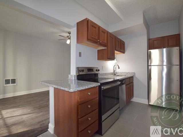 1 BR, 1 BA Apartment 4520 N Clarendon Ave, Unit 805, Chicago, IL 60640