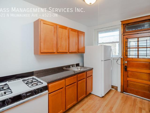 1 BR, 1 BA Apartment 4521 N Milwaukee Ave, Chicago, IL 60630