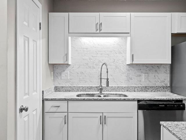 1 BR, 1 BA Apartment 4527 18th Ave E Unit 127, Tuscaloosa, AL 35405