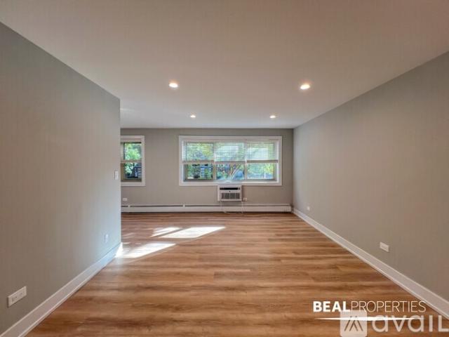 1 BR, 1 BA Apartment 452 W Oakdale Ave, Unit 209, Chicago, IL 60657