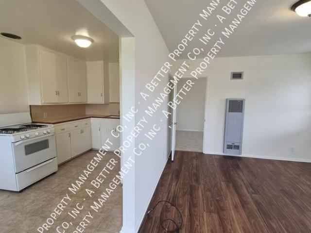 1 BR, 1 BA Apartment 4547 E. 14th Street, Long Beach, CA 90804