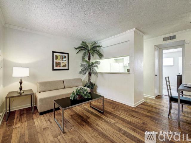 1 BR, 1 BA Apartment 4553 Guadalupe Street, Unit 1BR, Austin, TX 78751