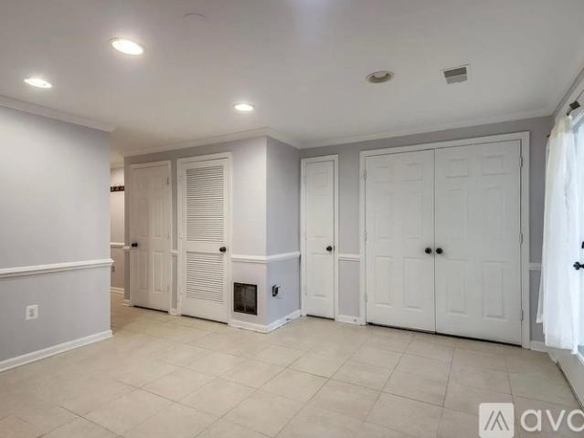 1 BR, 1 BA Apartment 45620 Iron Horse Terrace, Unit 2, Sterling, VA 20166