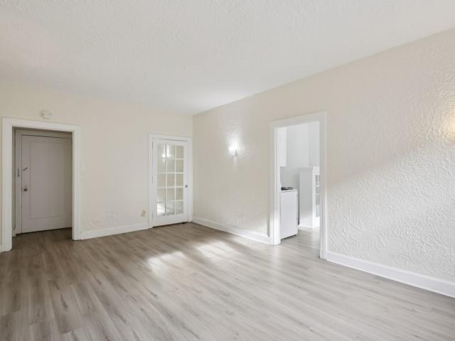 1 BR, 1 BA Apartment 4600 Bayard Street Unit Bayard Manor 304, Pittsburgh, PA 15213