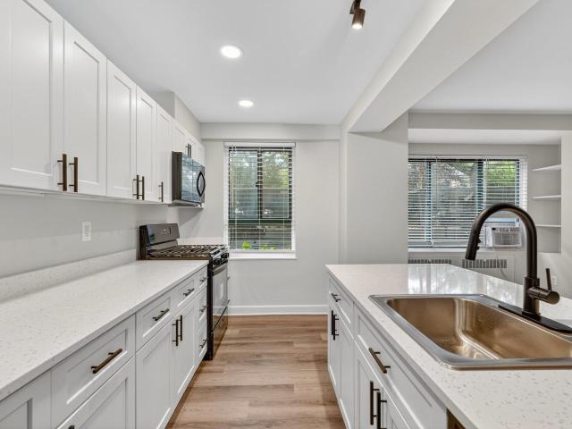 1 BR, 1 BA Apartment 4607 Connecticut Avenue Unit 803, Washington, DC 20008