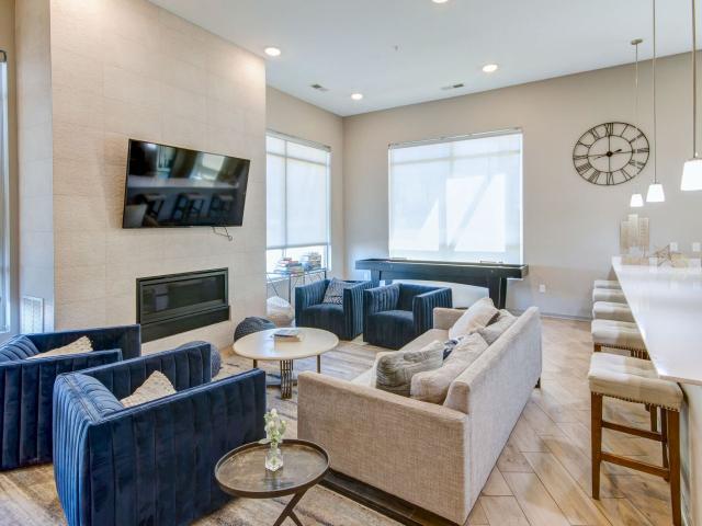 1 BR, 1 BA Apartment 460 N White River Pkwy West Dr Unit 218, Indianapolis, IN 46222
