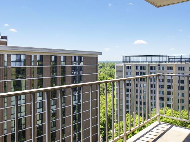 1 BR, 1 BA Apartment 4615 North Park Avenue Unit 1 bed, 1 bath, $1835, Chevy Chase, MD 20815