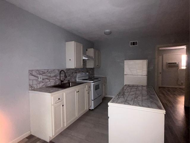 1 BR, 1 BA Apartment 4626 Bell Street, Houston, TX 77023