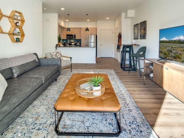 1 BR, 1 BA Apartment 4633 37th Street Unit 4637 204, Redmond, OR 97756