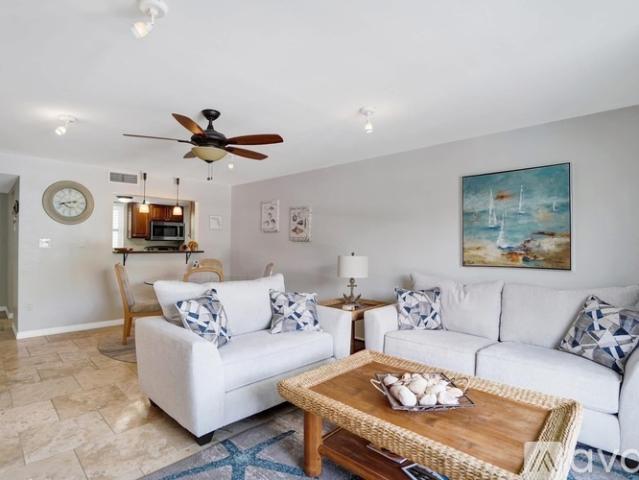 1 BR, 1 BA Apartment 464 N Paula Dr, Unit 211, Dunedin, FL 34698