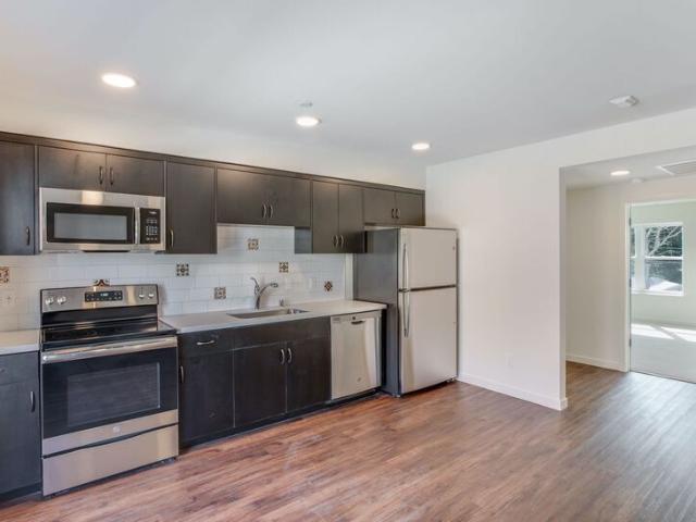 1 BR, 1 BA Apartment 4690 Tompkins Avenue, Oakland, CA 94619