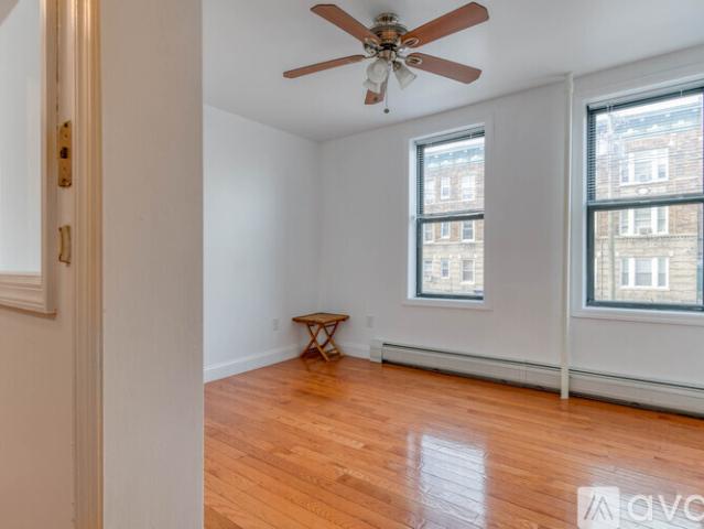 1 BR, 1 BA Apartment 46 Broadway, Unit 3, Jersey City, NJ 07306
