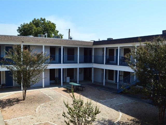 1 BR, 1 BA Apartment 4709 Harmon Avenue, Austin, TX 78751