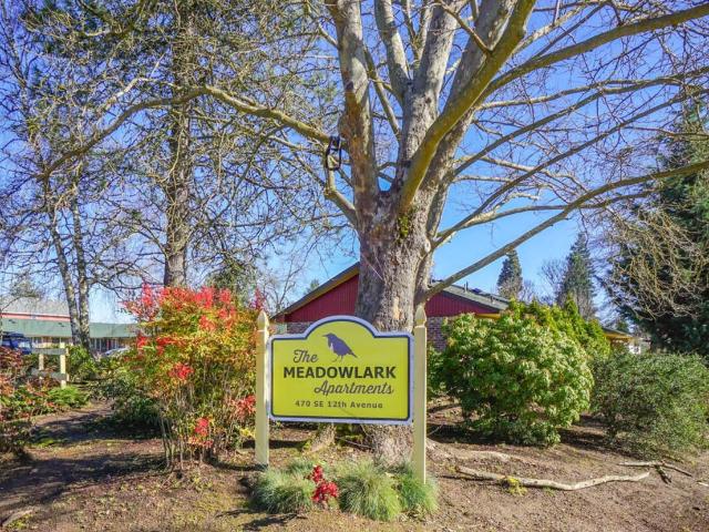 1 BR, 1 BA Apartment 470 SE 12th Avenue Unit 10, Hillsboro, OR 97123