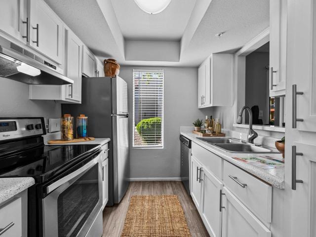 1 BR, 1 BA Apartment 4748 West Sierra Vista Drive Unit 216, Glendale, AZ 85301