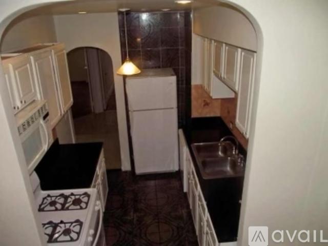 1 BR, 1 BA Apartment 474 E 38th St, Unit JR, Brooklyn, NY 11203