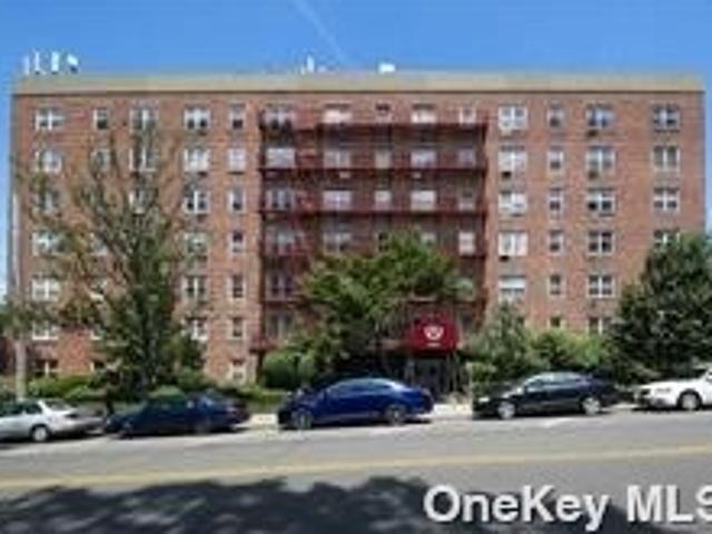1 BR, 1 BA Apartment 47 27 LITTLE Nck Pkwy, QUEENS, NY 11362