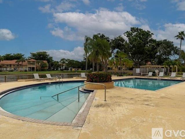 1 BR, 1 BA Apartment 4807 Via Palm Lake, Unit 807, West Palm Beach, FL 33417