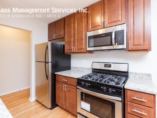1 BR, 1 BA Apartment 4816 N Springfield Ave, Chicago, IL 60625