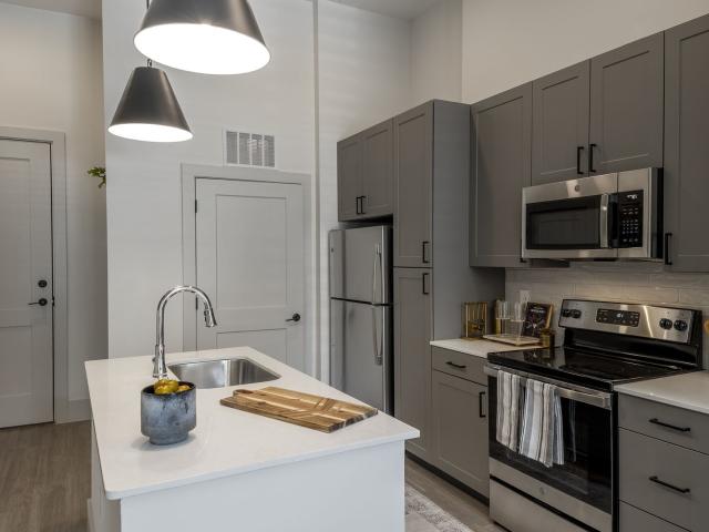 1 BR, 1 BA Apartment 4850 Rouzan Square Avenue Unit 220, Baton Rouge, LA 70808