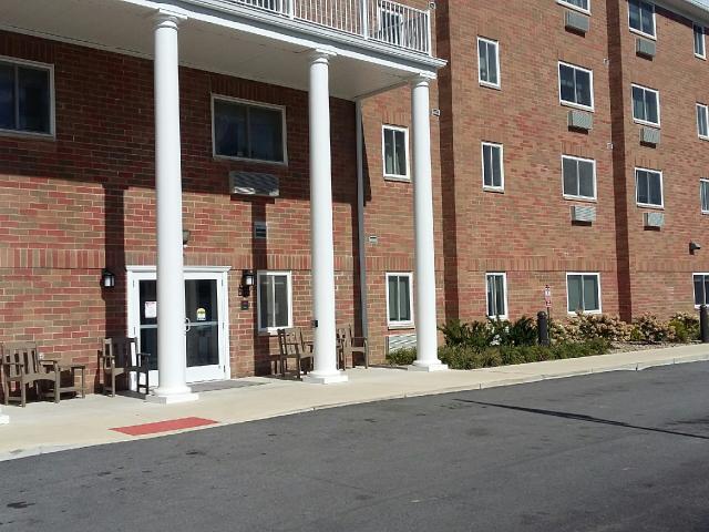 1 BR, 1 BA Apartment 485 North St Barnesville, OH 43713