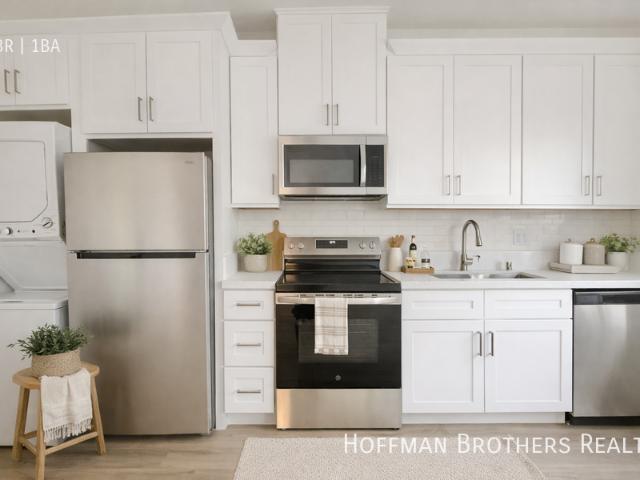 1 BR, 1 BA Apartment 4888 Lexington Ave, Los Angeles, CA 90029