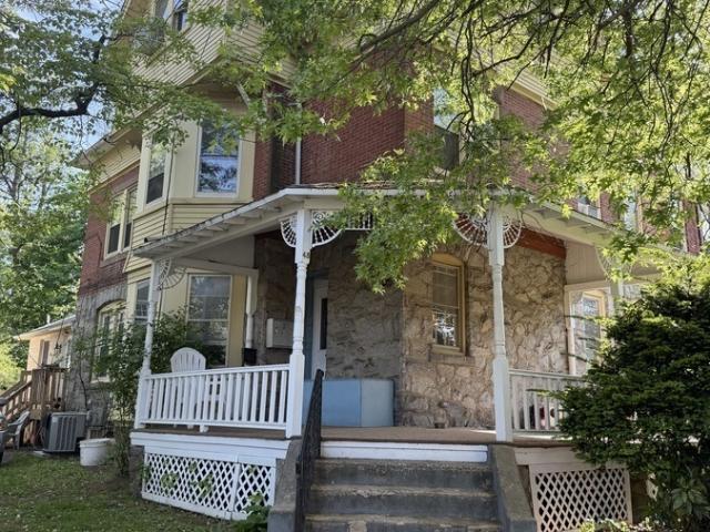 1 BR, 1 BA Apartment 48 W Lacrosse Ave, Lansdowne, PA 19050