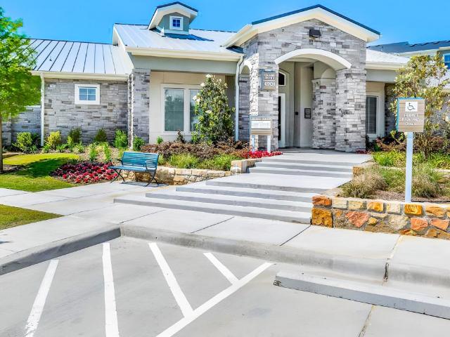 1 BR, 1 BA Apartment 4901 Peninsula Way Unit 01303, Garland, TX 75043