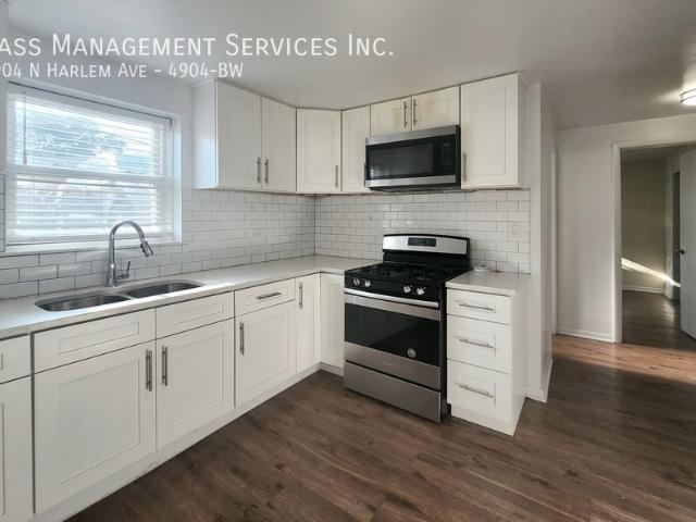 1 BR, 1 BA Apartment 4904 N Harlem Ave, Harwood Heights, IL 60706
